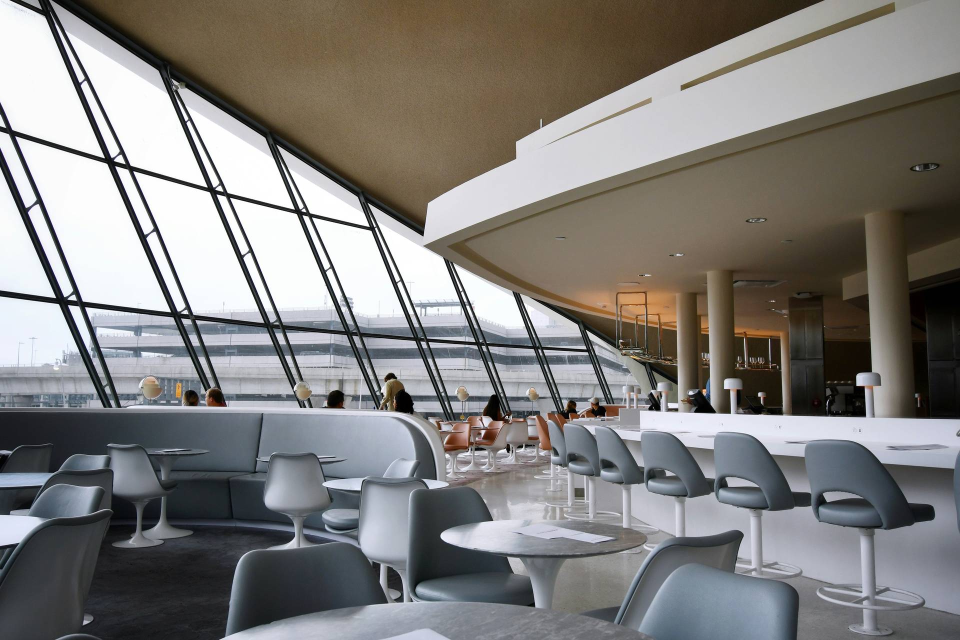 How to Access Airport Lounges: A Travelers Guide - iFLY