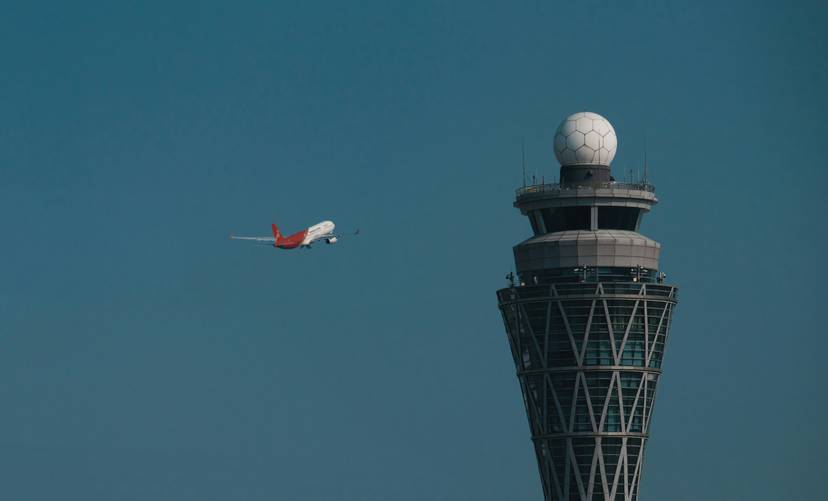 Live Flight Tracker: Track Any Flight on a Map Now! - iFLY