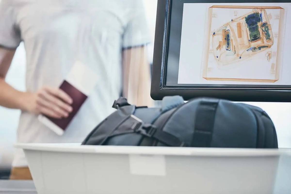 8 Tips on Getting through Airport Customs Like A Pro - iFLY