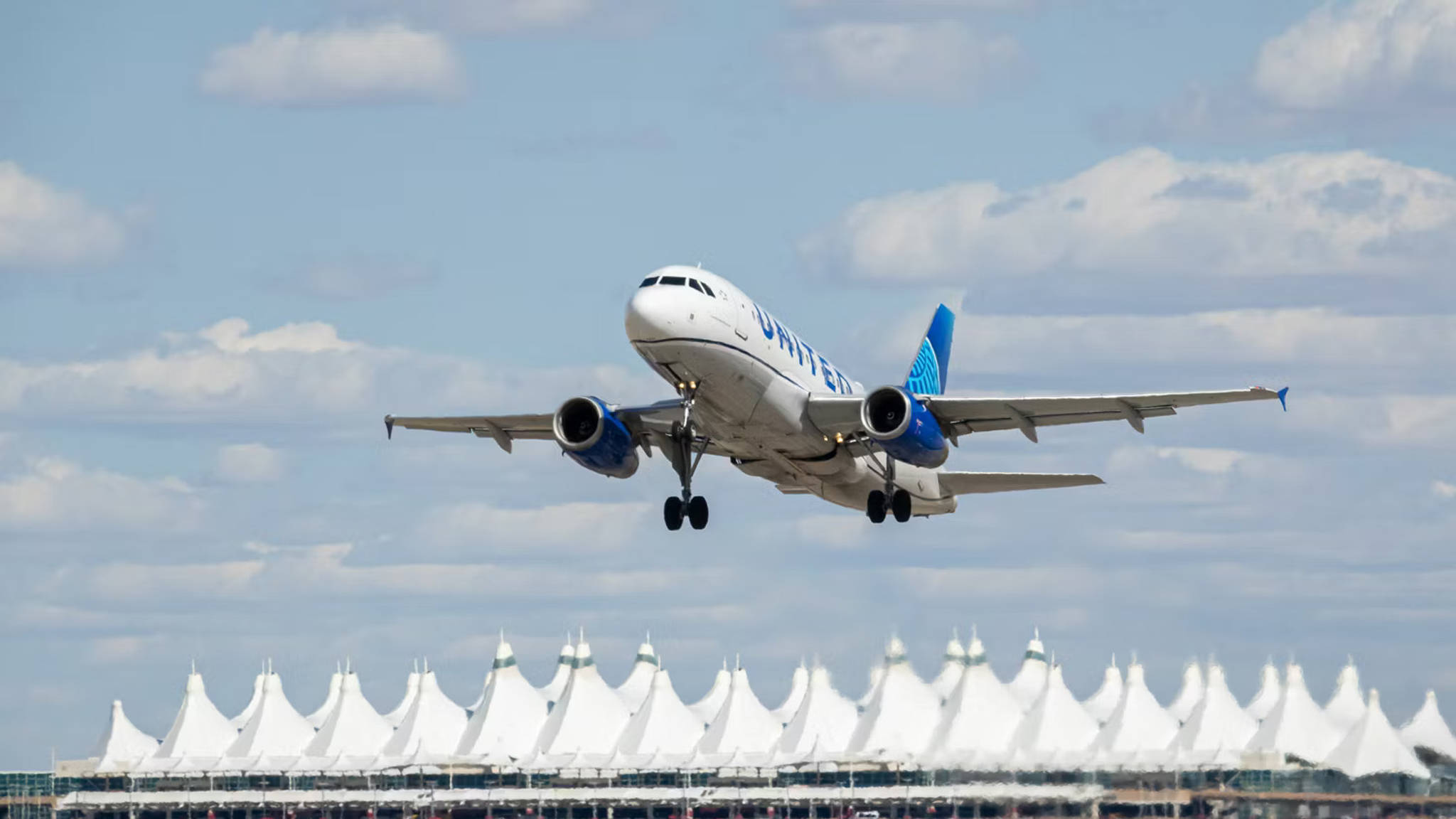 Denver Airport DEN: Help & Info Guide - iFLY