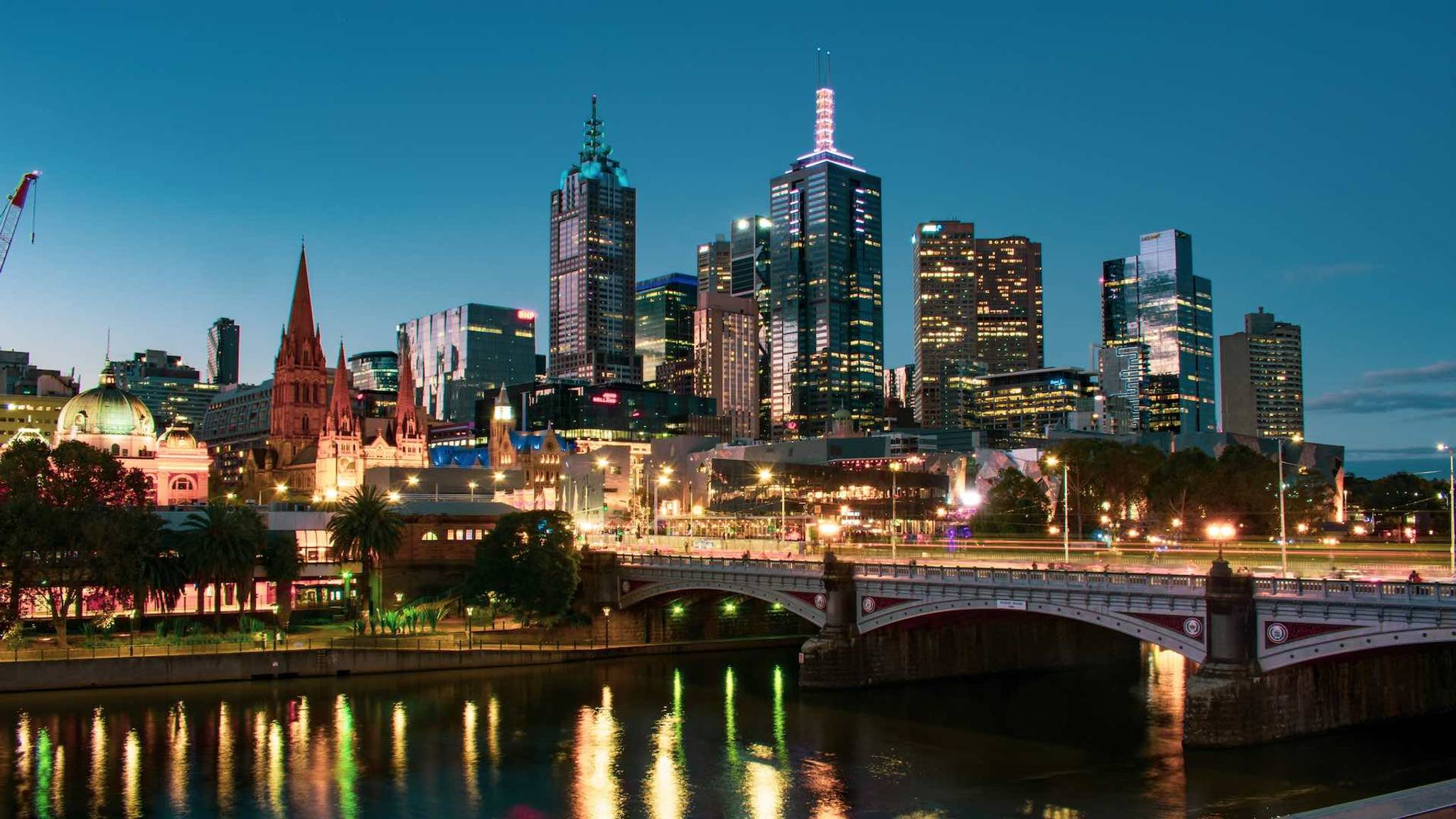 Melbourne Airport Guide | MEL Info & Help